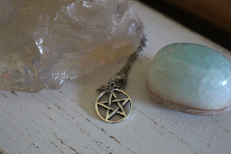 Le Pentacle, un symbole ancien de Protection et de Puissance ...